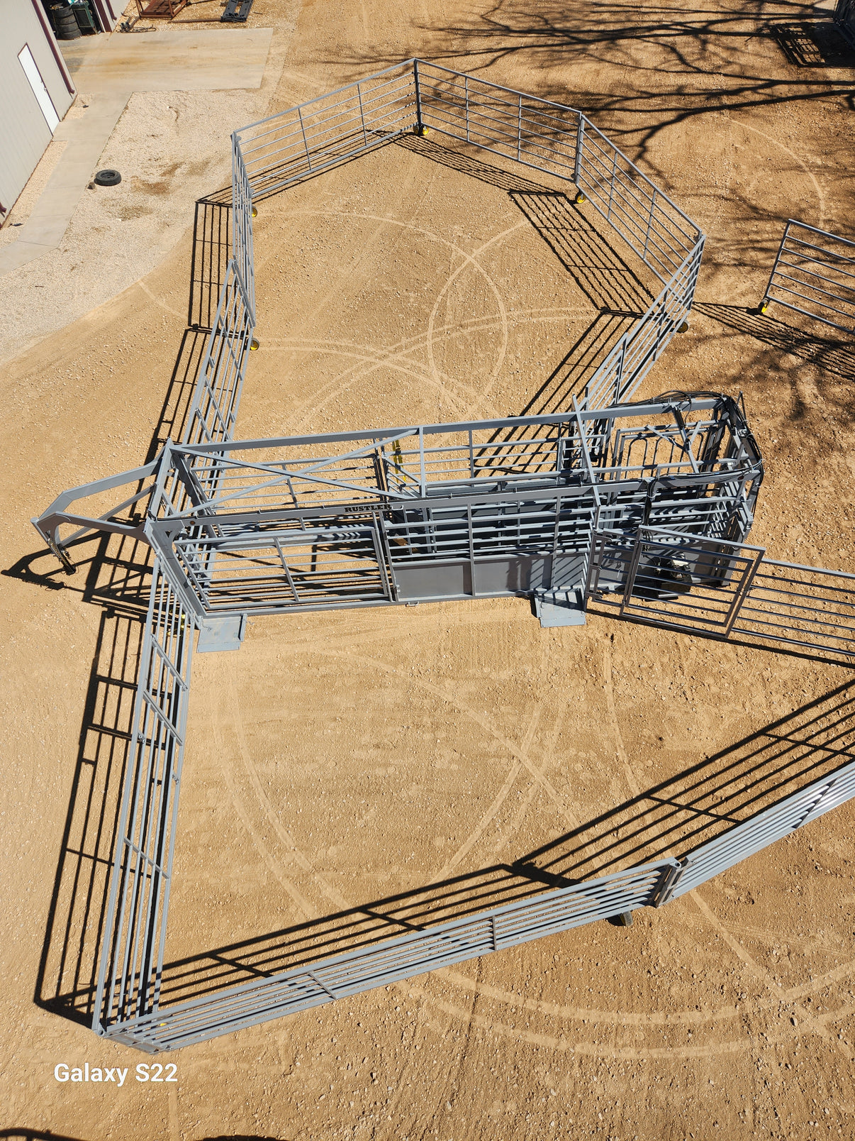 Rustler portable Corral – Livestock Equipment Specialist : R & R ...