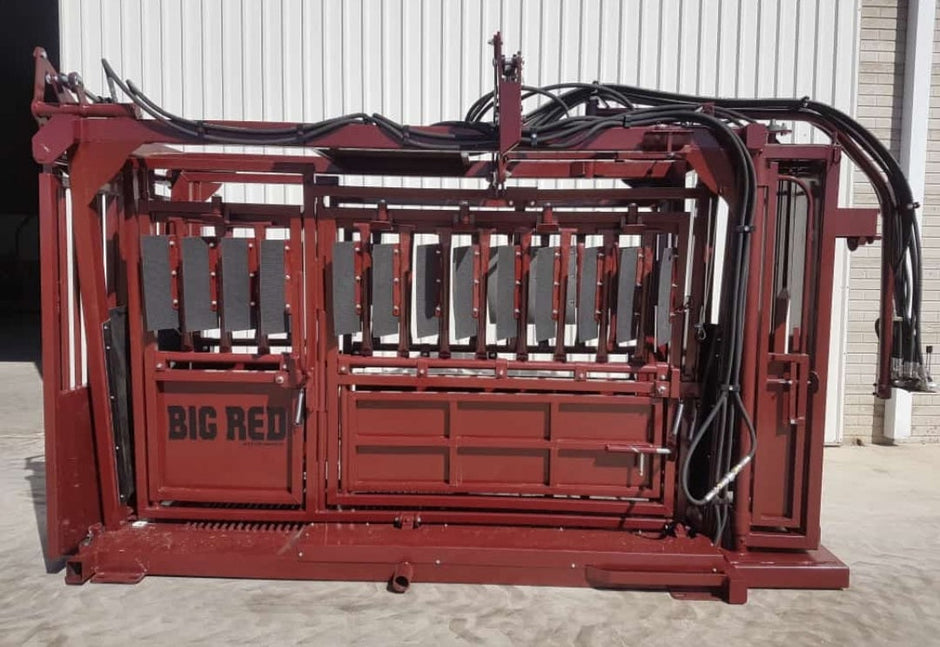 Custom Cattle Chutes – Livestock Equipment Specialist : R & R Livestock ...